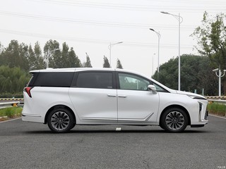 别克GL8 2025款 陆上公务舱 先享版报价_参数_图片_点评_别克汽车-ZOL中关村在线